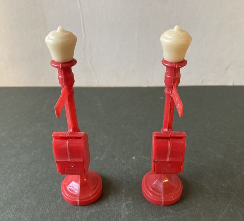 VINTAGE PAIR COMMONWEALTH PLASTICS MAIN STREET LIGHT POST AND MAILBOX ...