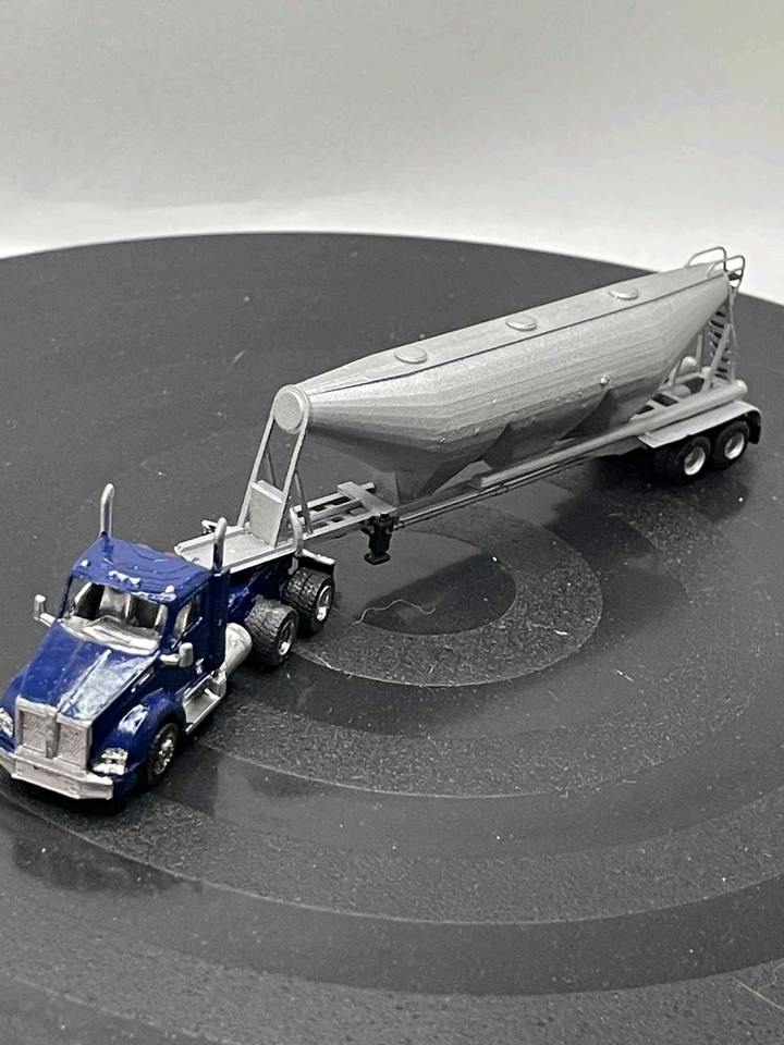 N Scale 1/160 Painted KW T-880 Daycab Truck With 3 Bay Dry Bulk Trailer ...