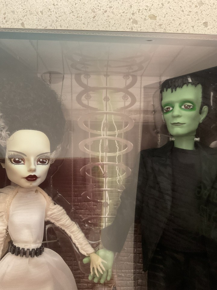 BNIB - Monster High Bride of Frankenstein Set Mattel Creations (HDW25 ...