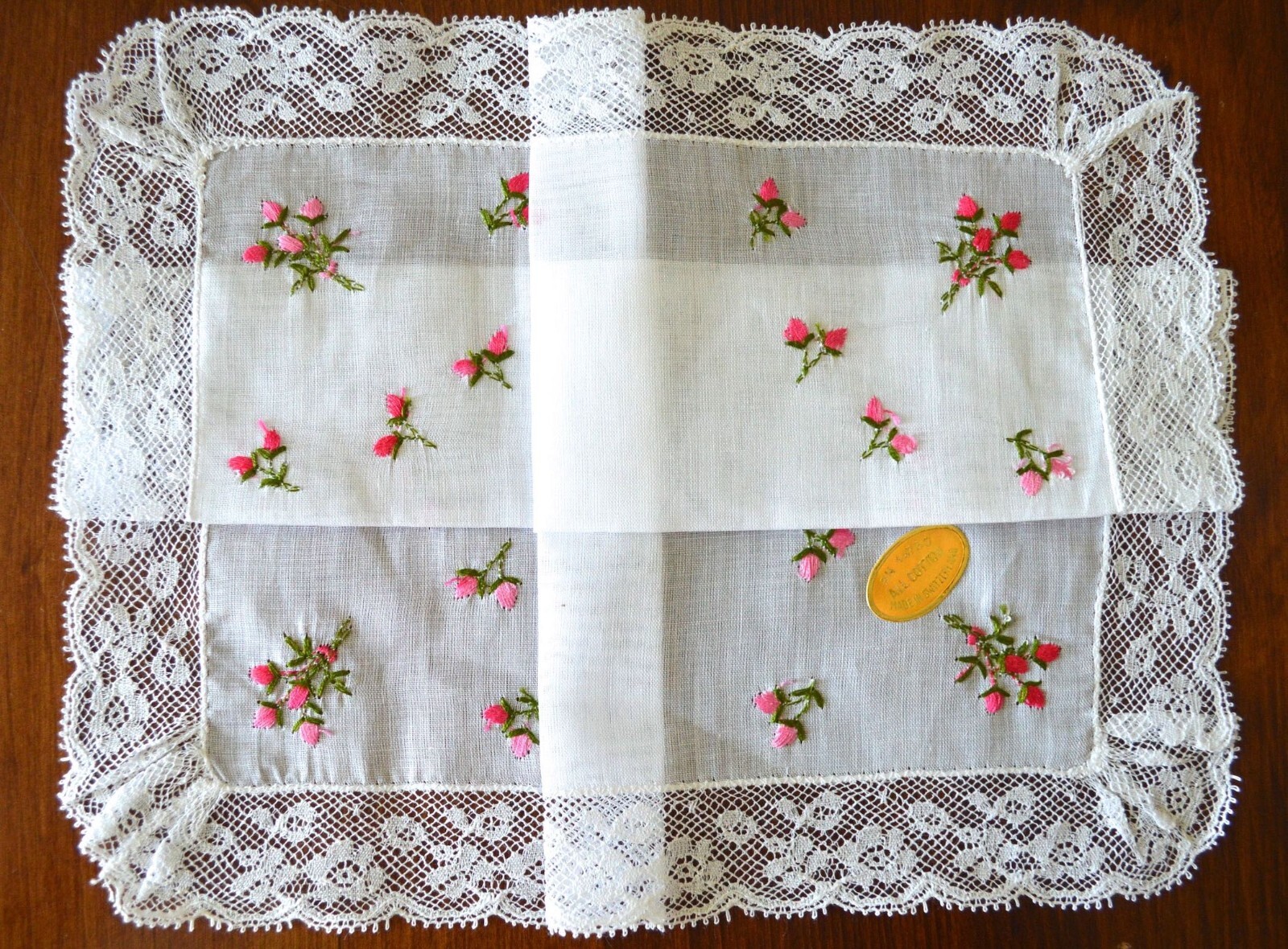 VINTAGE HANKY PINK SCATTERED EMBROIDERED ROSEBUD LACE EDGING NEW TAG ...