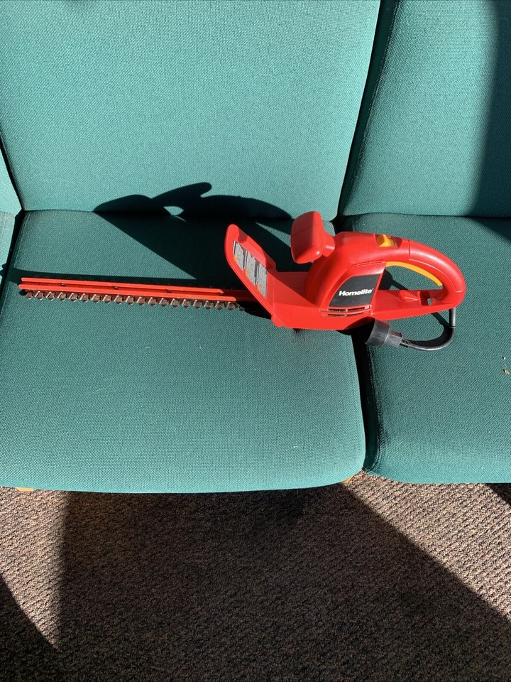 Homelite 17 inch Hedge Trimmer Electric Corded 2.7 Amp "LIGHTLY USED ...