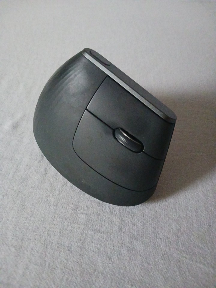 (M) Logitech M-R0074 Logi MX Vertical Ergonomic Bluetooth Mouse Only ...