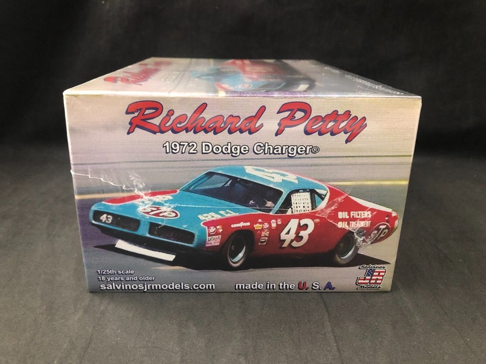 Salvinos Jr Richard Petty 1972 Dodge Charger 1:25 Scale Plastic Model ...