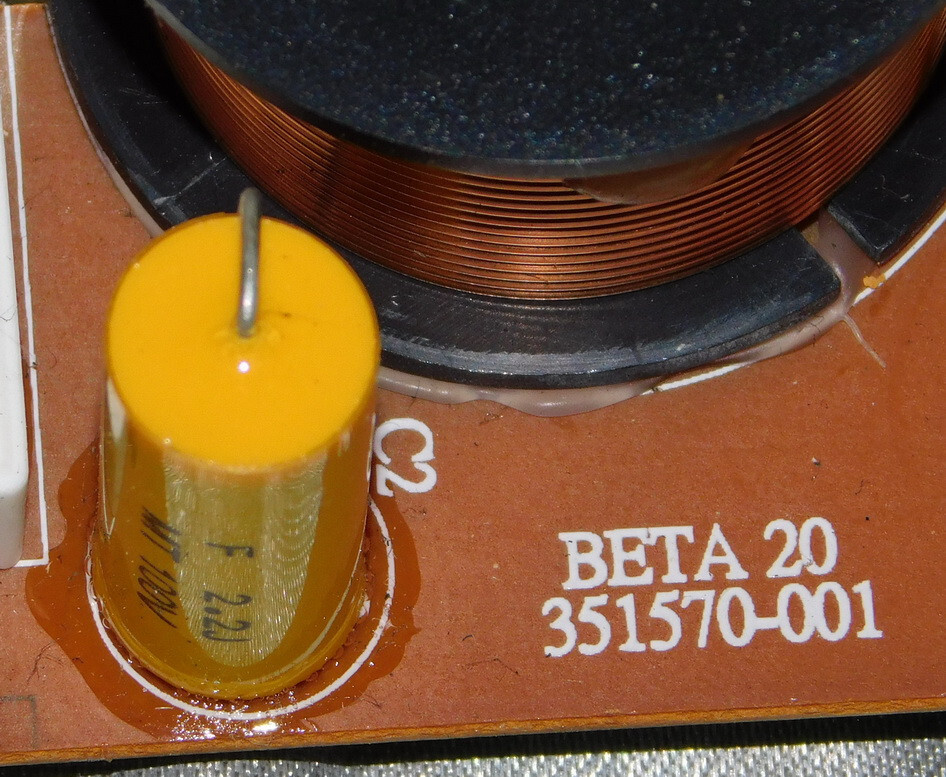 Infinity Beta 20 crossovers pair | eBay