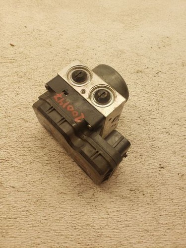 Toyota Corolla ABS Anti-Lock Brake Part Actuator And Pump Assembly 2009 ...