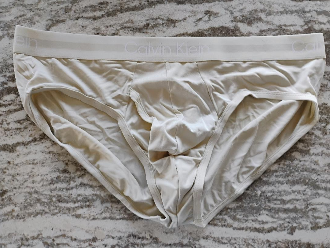 Calvin Klein Performance Refined Micro Men's Hip Brief Underwear Medium ...
