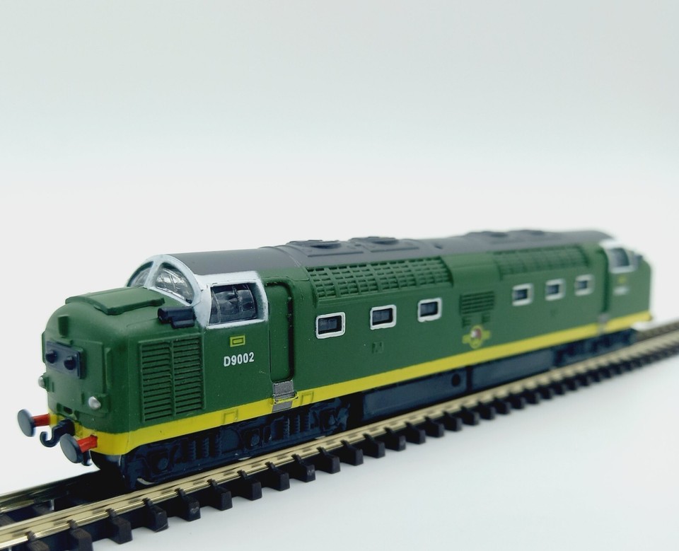 N Gauge 1:160 Scale BR Class 55 Deltic Diesel Locomotive Train Model ...
