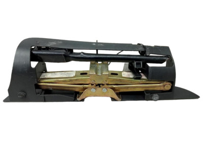 Holden Commodore 2002-2007 Jack/Tool Kit VY 2002 | eBay Australia