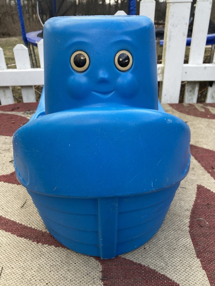 Vint. Little Tikes Blue Tug Boat Child Toddler Size Wheel Horn Works No ...