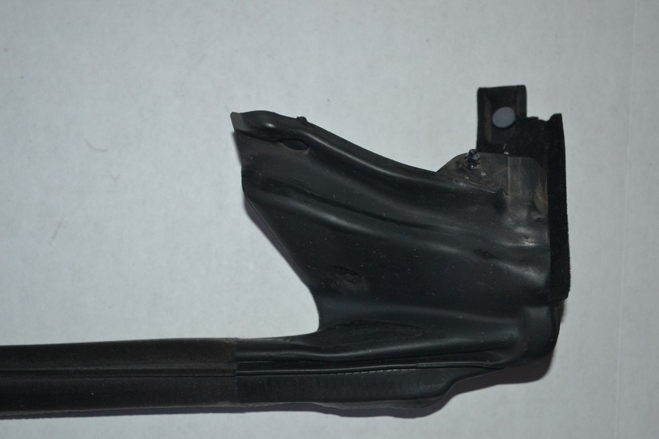 2002-2010 LEXUS SC430 RIGHT REAR DOOR QUARTER PANEL WEATHERSTRIP SEAL ...