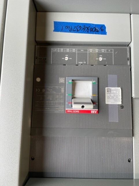 ABB ReliaGear neXT 800 A Panelboard 800 Amp 600 Main breaker 3 250 can ...