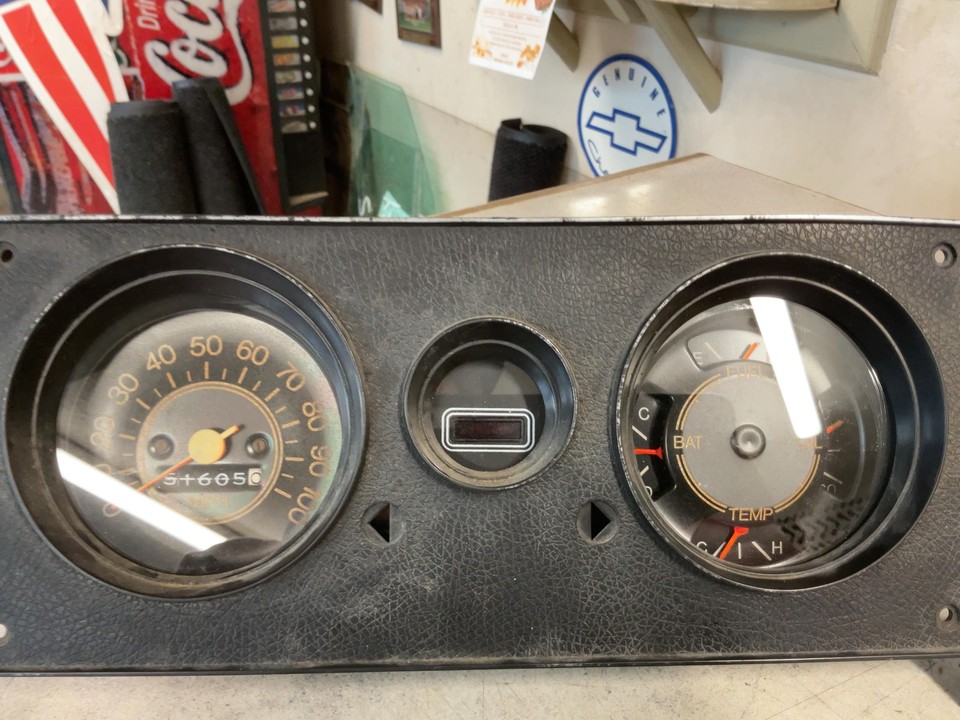 Speedometer CHEVY VAN G30 74 75 76 77 INSTRUMENT GAUGE CLUSTER AND ...