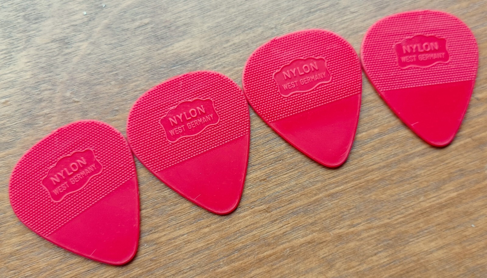 Herdim guitar picks U2s Edge Favorite Pick red 4 picks | eBay