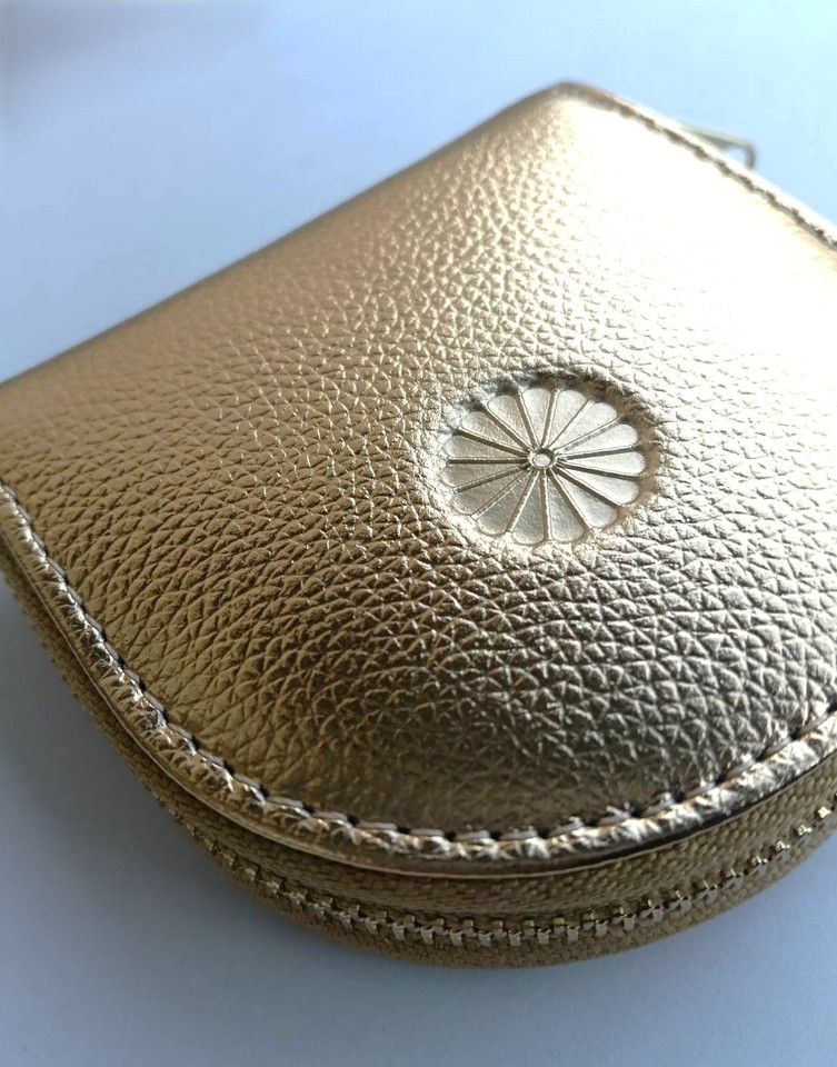 Imperial Palace Japan Gold Coin Case | Limited Edition | Chrysanthemum ...
