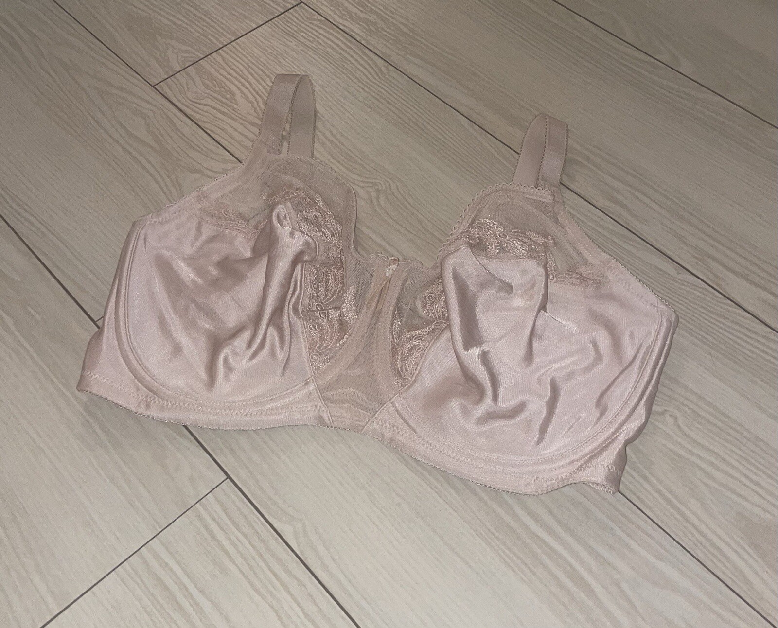 Vintage Wacoal 85121 Feather Embroidery Full Figure B… - Gem