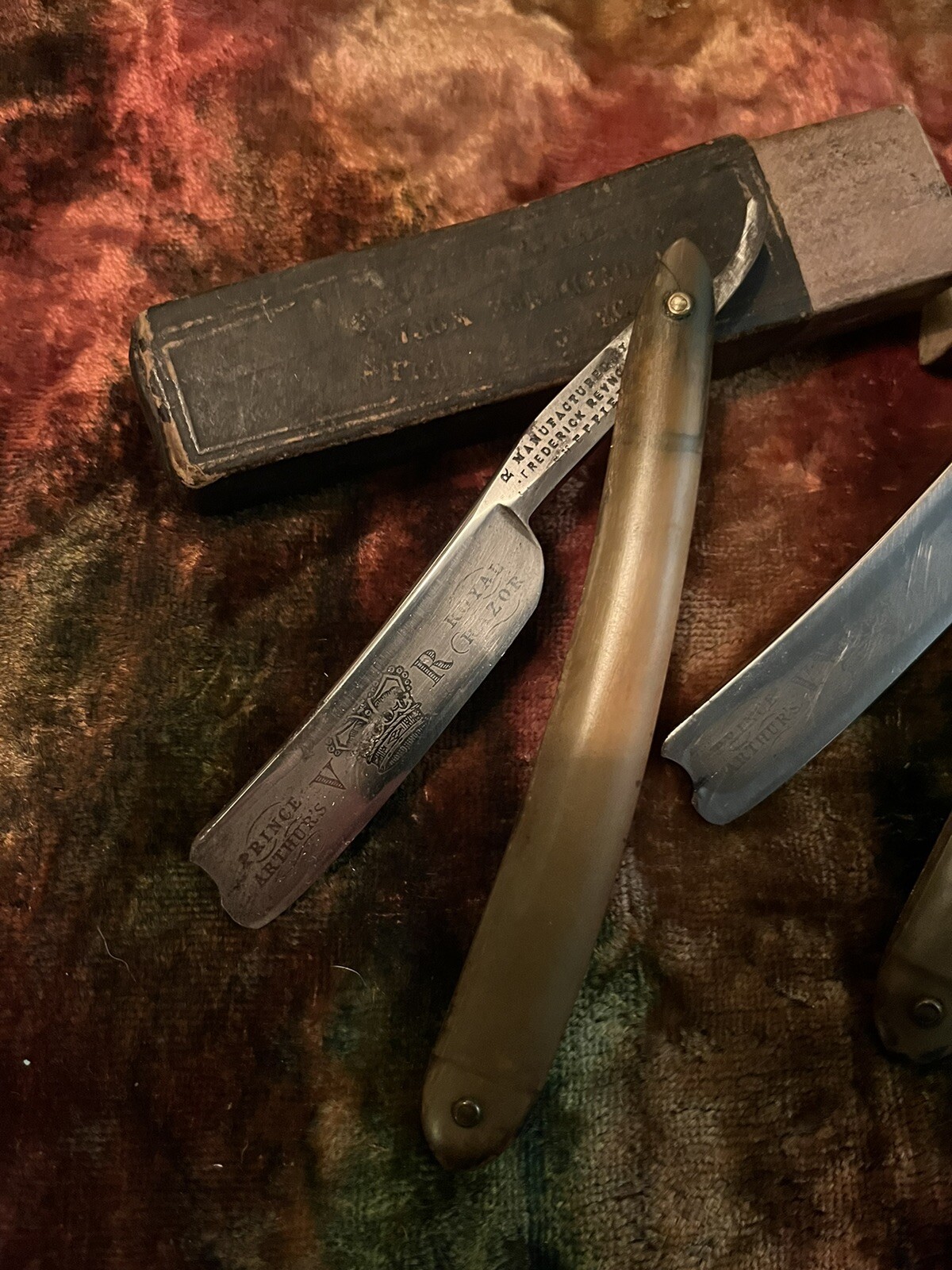 FREDERICK REYNOLDS SHEFFIELD STRAIGHT RAZOR DOUBLE SET PRINCE ARTHUR ...