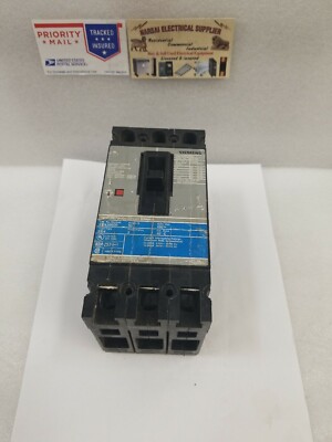 ED43B030 SIEMENS / ITE CIRCUIT BREAKER 3 POLE 30 AMP 480 V chip (BOX#48 ...