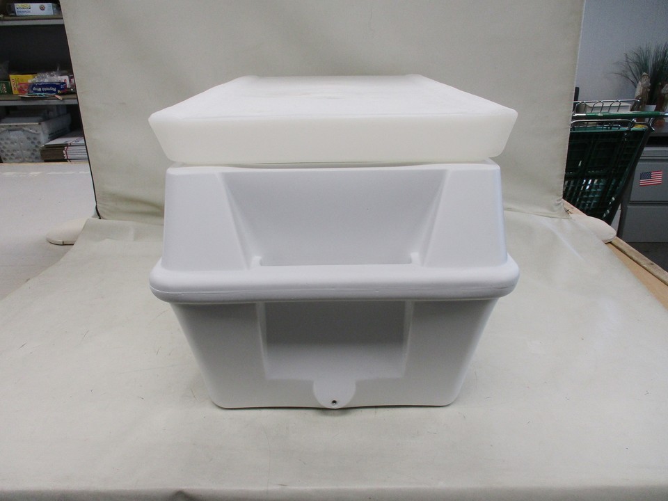 MOELLER MARINE WHITE 72 QT SWING BACK COOLER / LIVEWELL SEAT ST2200 ...