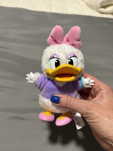 Authentic POP MART Disney Labubu Daisy - Mickey Family Blind Box ...