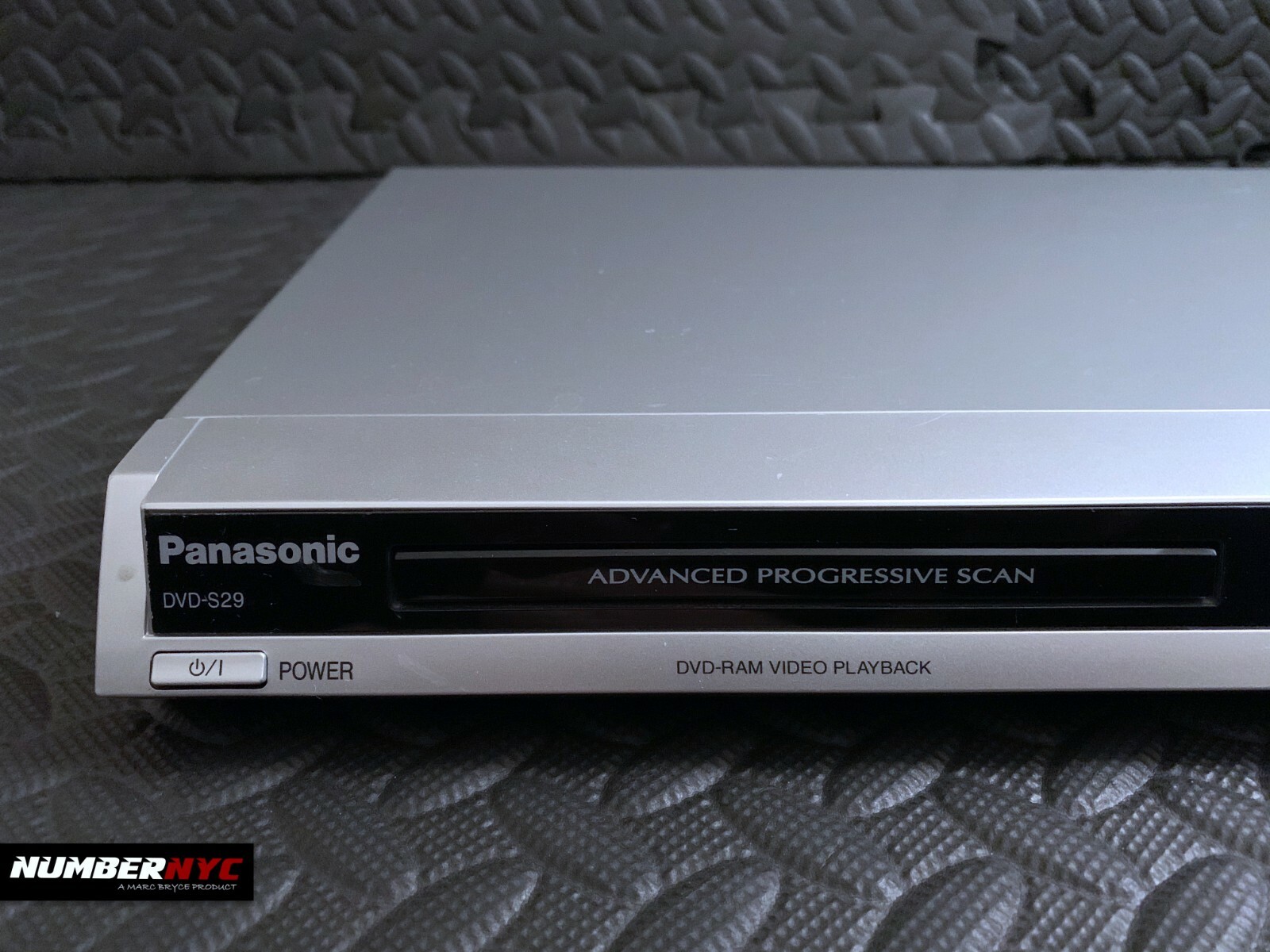 Panasonic DVD-S29 Advanced Progressive Scan DVD/CD Player SILVER WMA ...