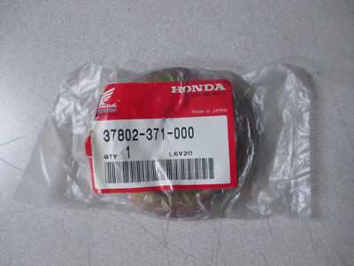 NOS Honda OEM Fuel Retainer 76-78 CB750 75-79 GL1000 80-83 GL1100 37802 ...