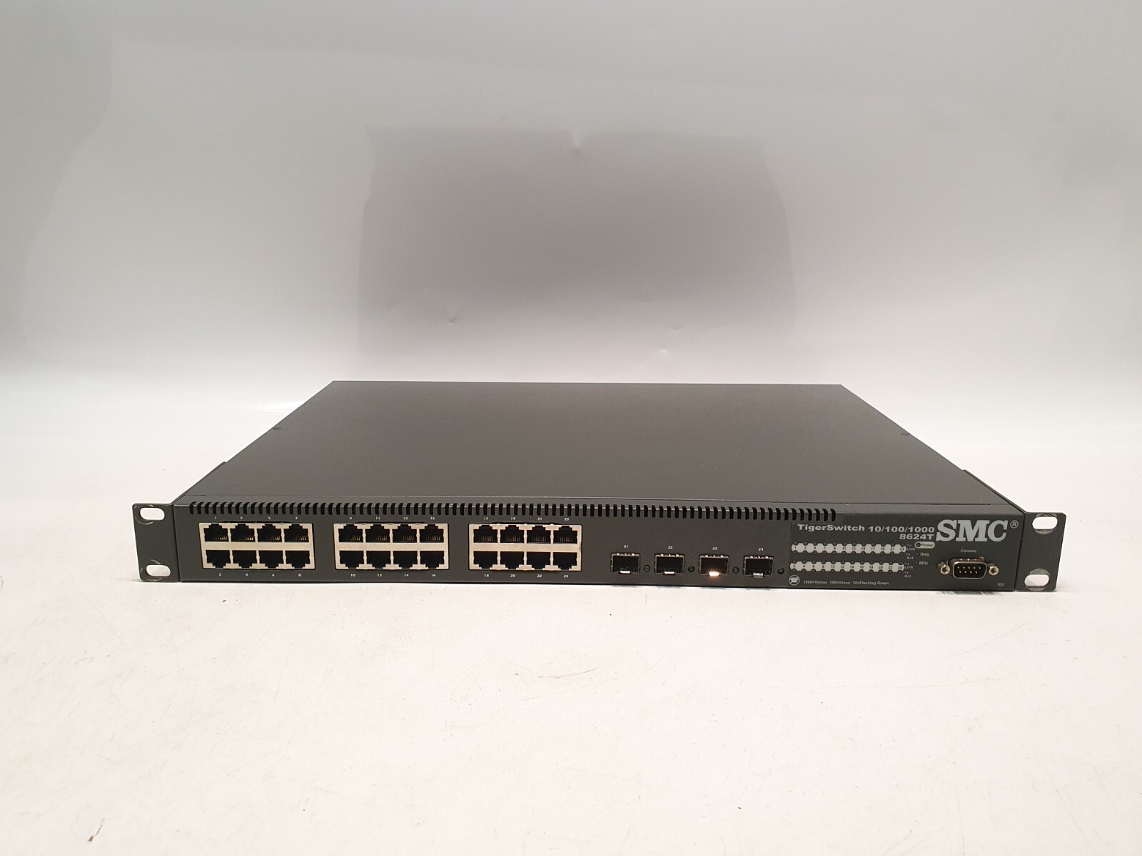 Gigabit Managed Network Switch SMC Tiger Switch 10/100/1000 24 Port ...