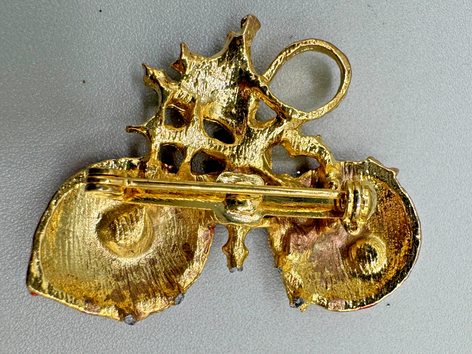 B7-6479 VINTAGE BROOCH GOLD TONE PIN 1.5" CHRISTMAS RHINESTONE ENAMEL ...