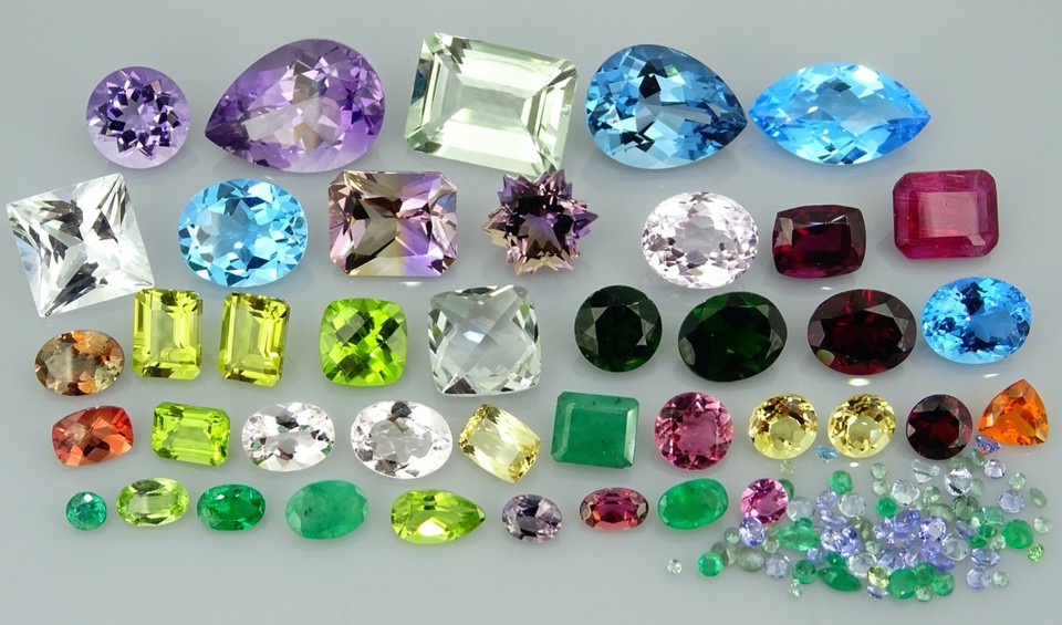 Mixed Lot of natural gemstones including rare 118.27ct natural loose ...