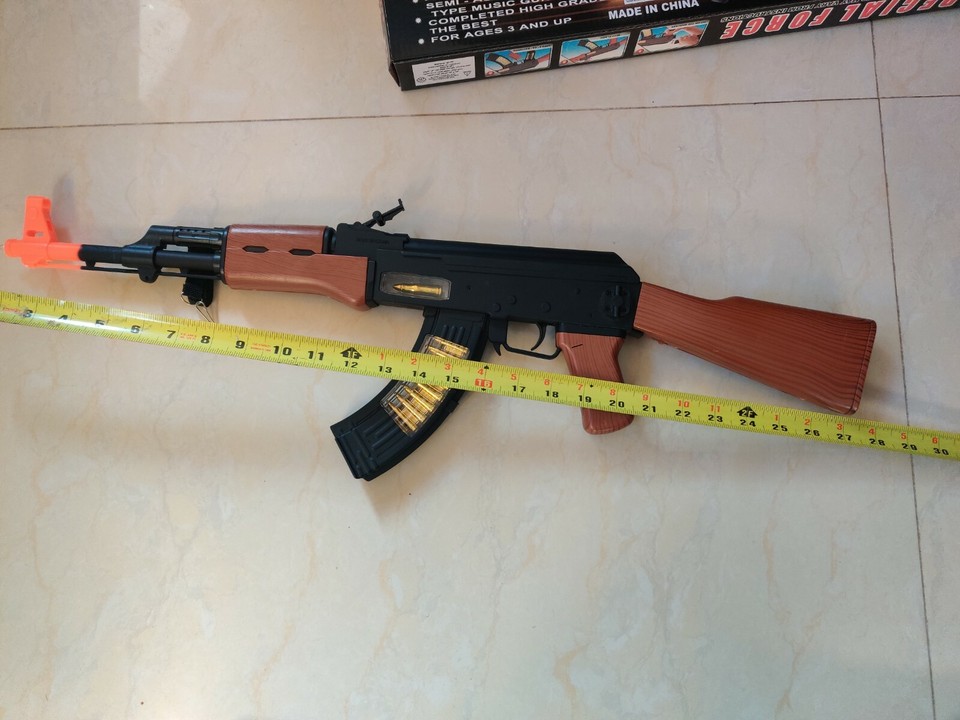 AK 47 Toy Gun Assault Rifle Battery Flashing Lights Sound Vibration ...