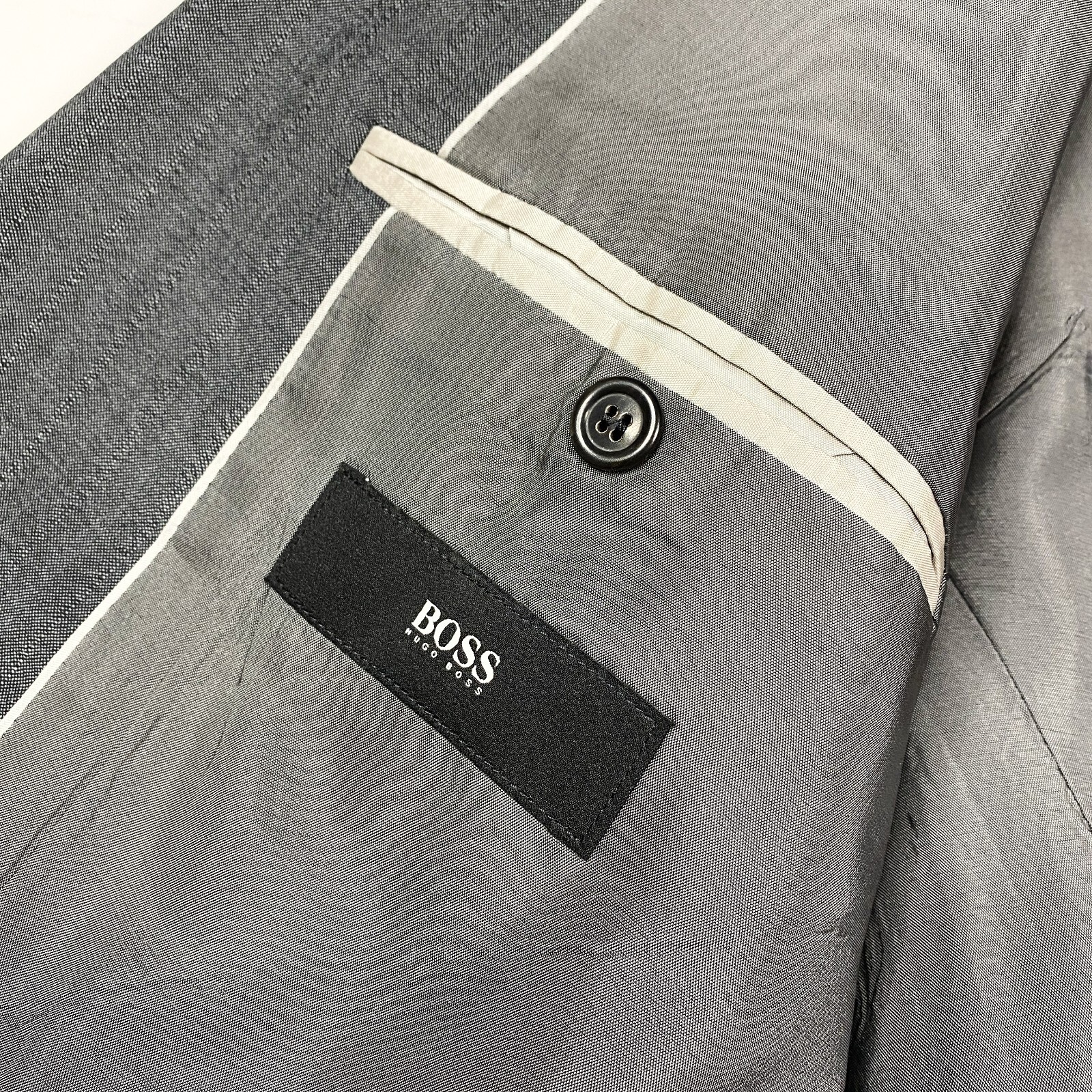 Hugo Boss Gray Suit - Gem