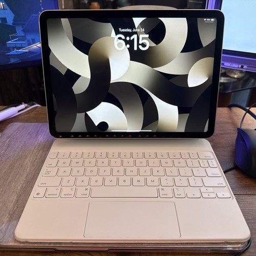 M1 iPad Air Starlight, 64GB, Excellent, Includes Magic Keyboard | eBay