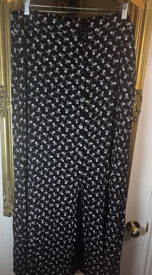 HOT TOPIC Plus Size 3X Maxi Skirt Black White Skulls Elastic Waist ...