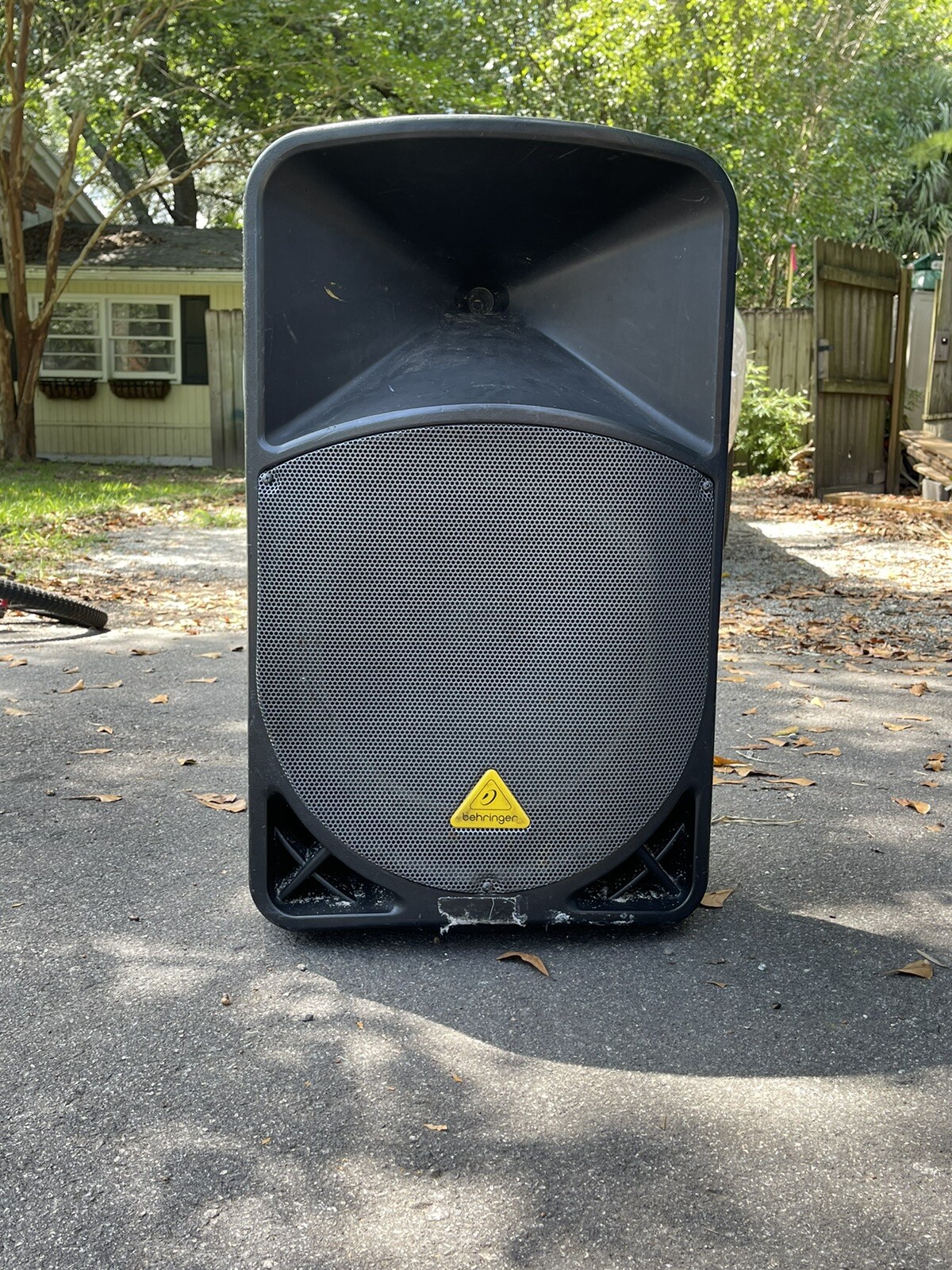 Behringer Eurolive B115D 1000W 15 inch Powered Speaker 794504547511 | eBay