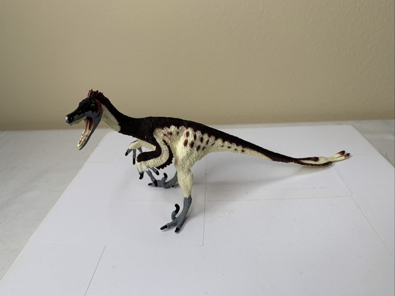 Carnegie Safari Velociraptor Dinosaur Figure Rare Prehistoric ...