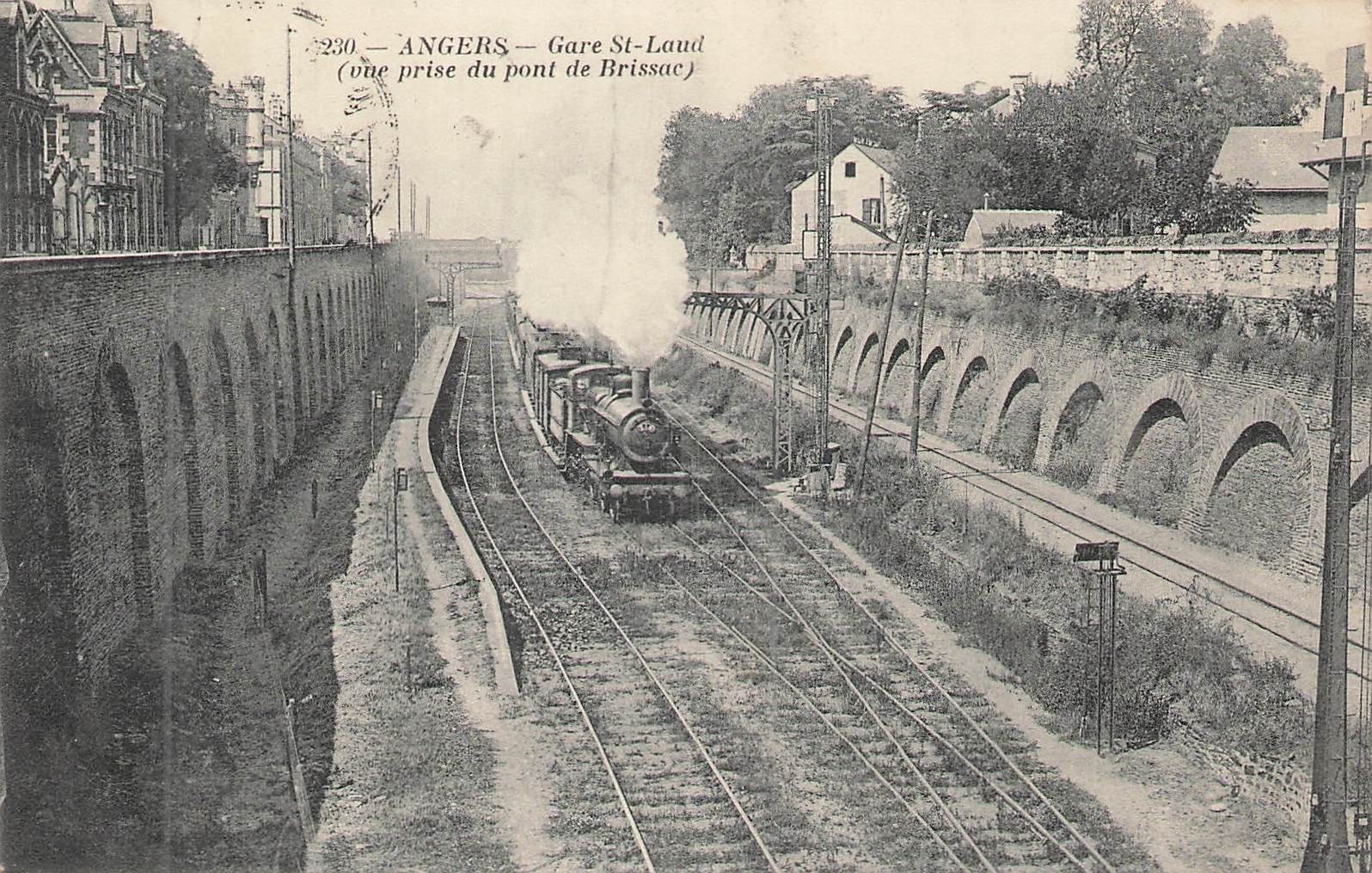 49 Angers la gare Saint-Laud Vu avec le train 27040 | eBay