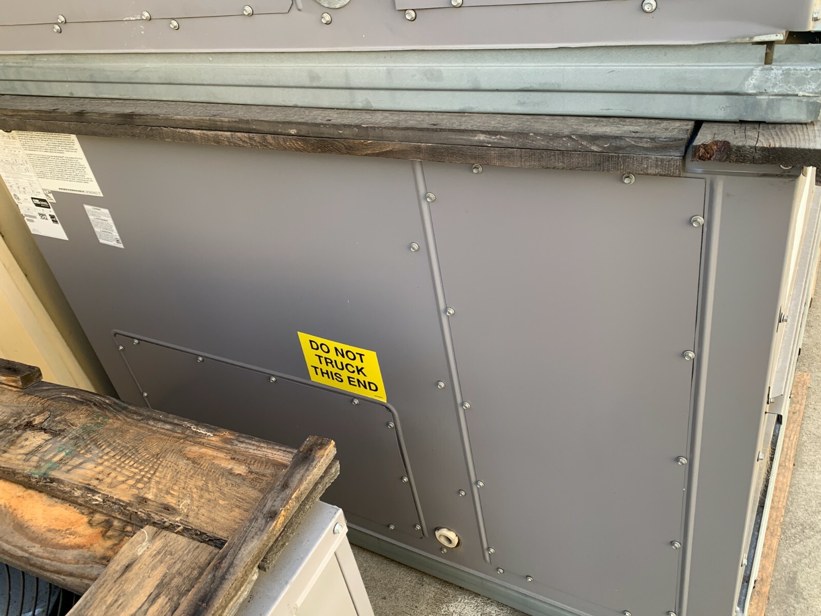 Carrier 48HC Gas/Electric Single-Packaged 6 TON Rooftop Unit ...