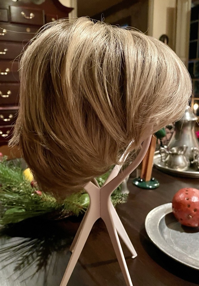 short blonde wigs for women Jon Renau Size Average. Shaded praline ...