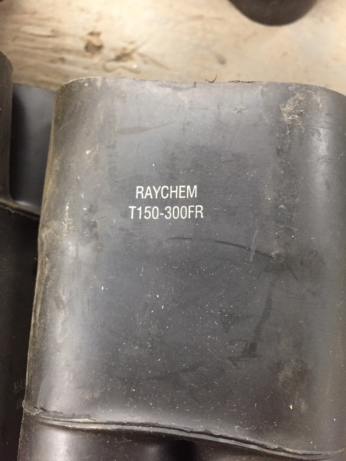 5 TE Raychem T150-300FR Heat shrink molded cable boot | eBay