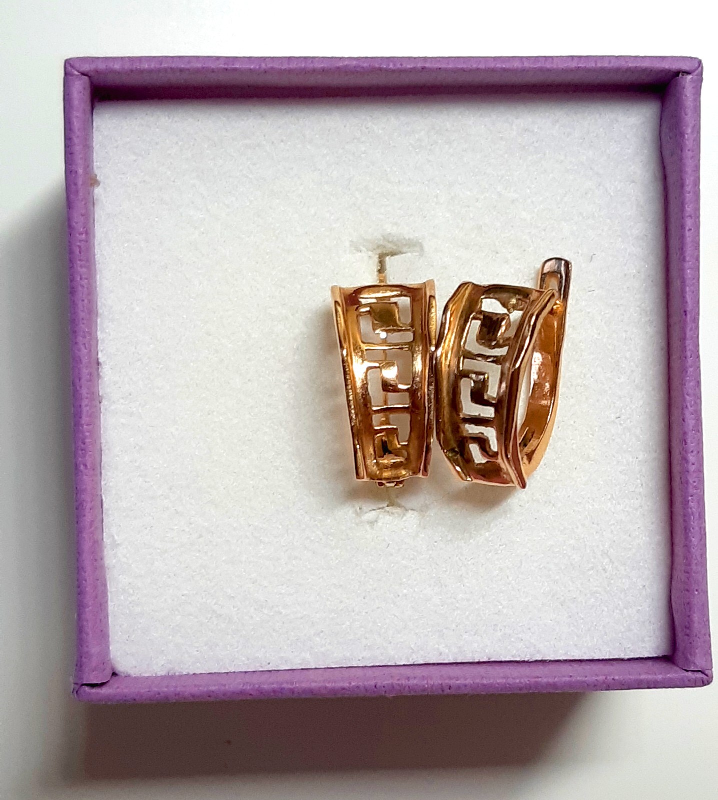 14k Yellow Gold Earrings, English Lock Closure 16 x12… - Gem