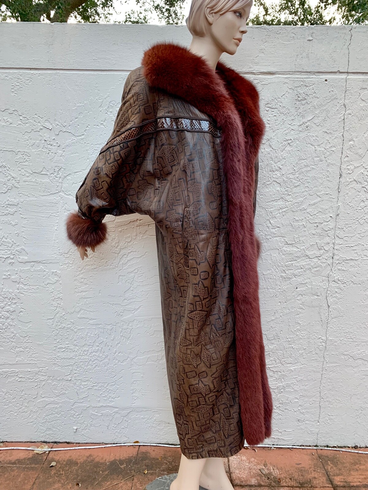 EXQUISITE LEATHER & SNAKE SKIN LONG VINTAGE COAT WITH… - Gem