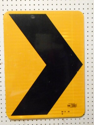 CHEVRON ALIGNMENT SIGN CURVE BLACK ON YELLOW -- UNUSED 18 x 24 | eBay