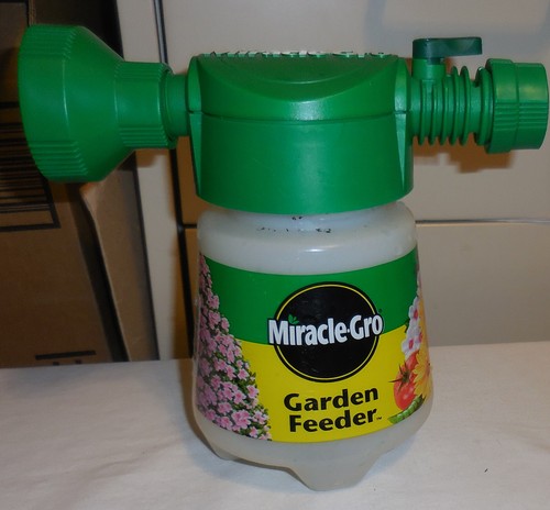 1 Miracle-Gro Garden Feeder garden hose sprayer | eBay