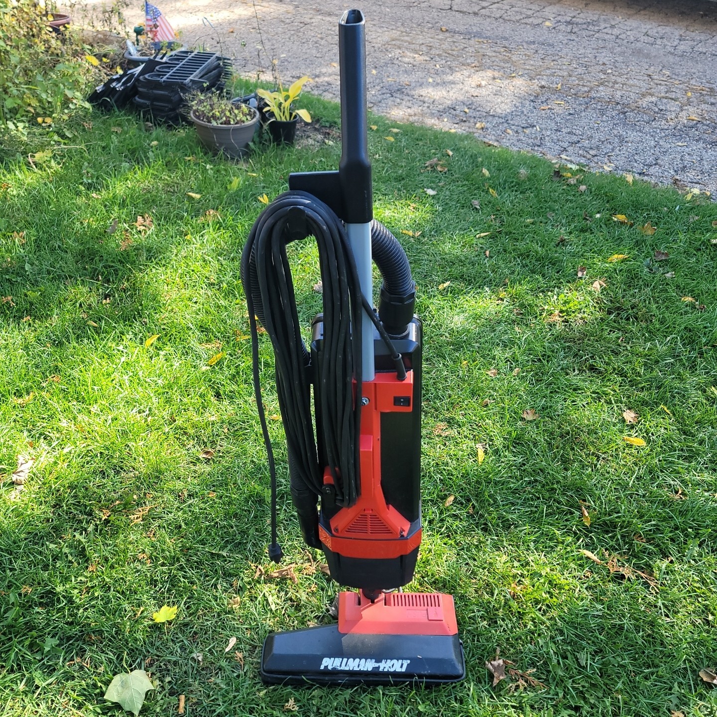 PULLMAN-HOLT RUG BOSS 1999 Upright Vacuum Made in ITALY Commercial ...