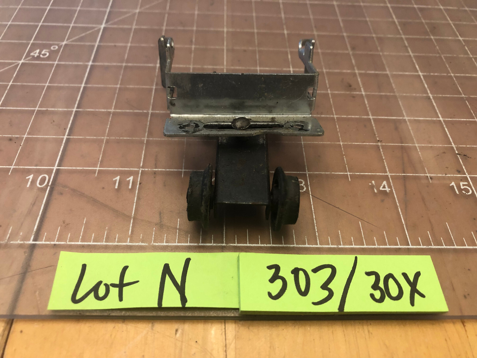 American Flyer S Train 303 Locomotive Engine PILOT TRUCK CROSSHEAD PART ...