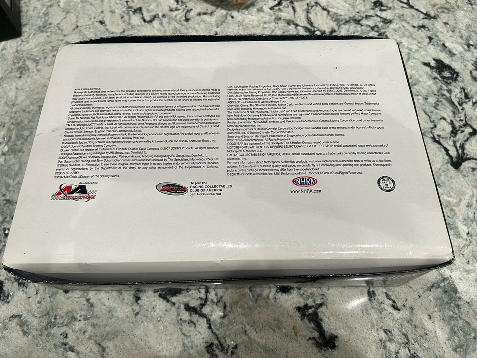 2007 John Force Castrol / Eric Medlen Tribute 1:24 NHRA Funny Car ...