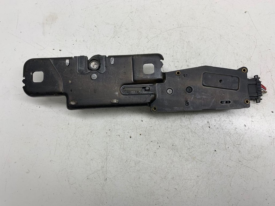 Audi A6 Allroad C6 2006 tailgate trunk boot lift motor 4F9827383B ...