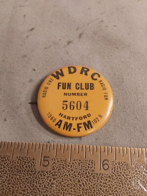 WDRC Hartford Connecticut 1360 AM 102.90 FM Fun Club 5604 Button Pin | eBay