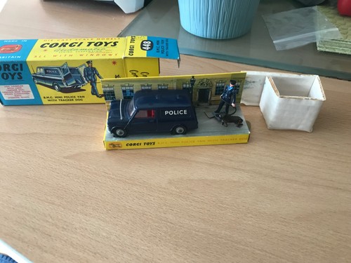 CORGI TOYS 448 BMC MINI POLICE VAN WITH TRACKER DOG - With original box ...