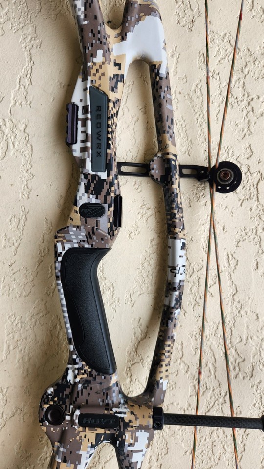HOYT RX-7 ULTRA RH 70LB | eBay