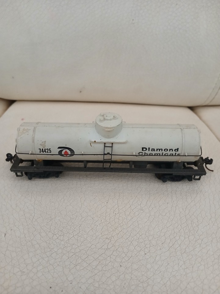 Large 38 Piece Model Train Mixed Lot Plus Track, Ho Scale, Used ...